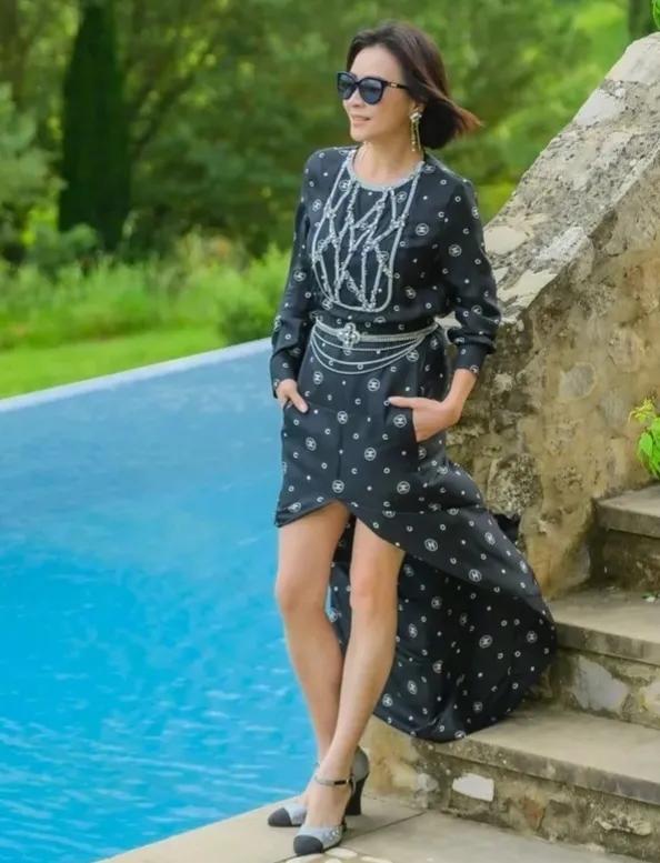 Two retired single women with two different lifestyles, who do you ...