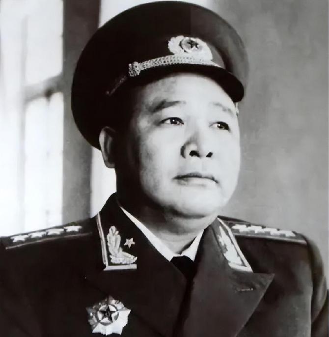 In 1962, Xu Haidong was seriously ill again and was bedridden. His wife ...