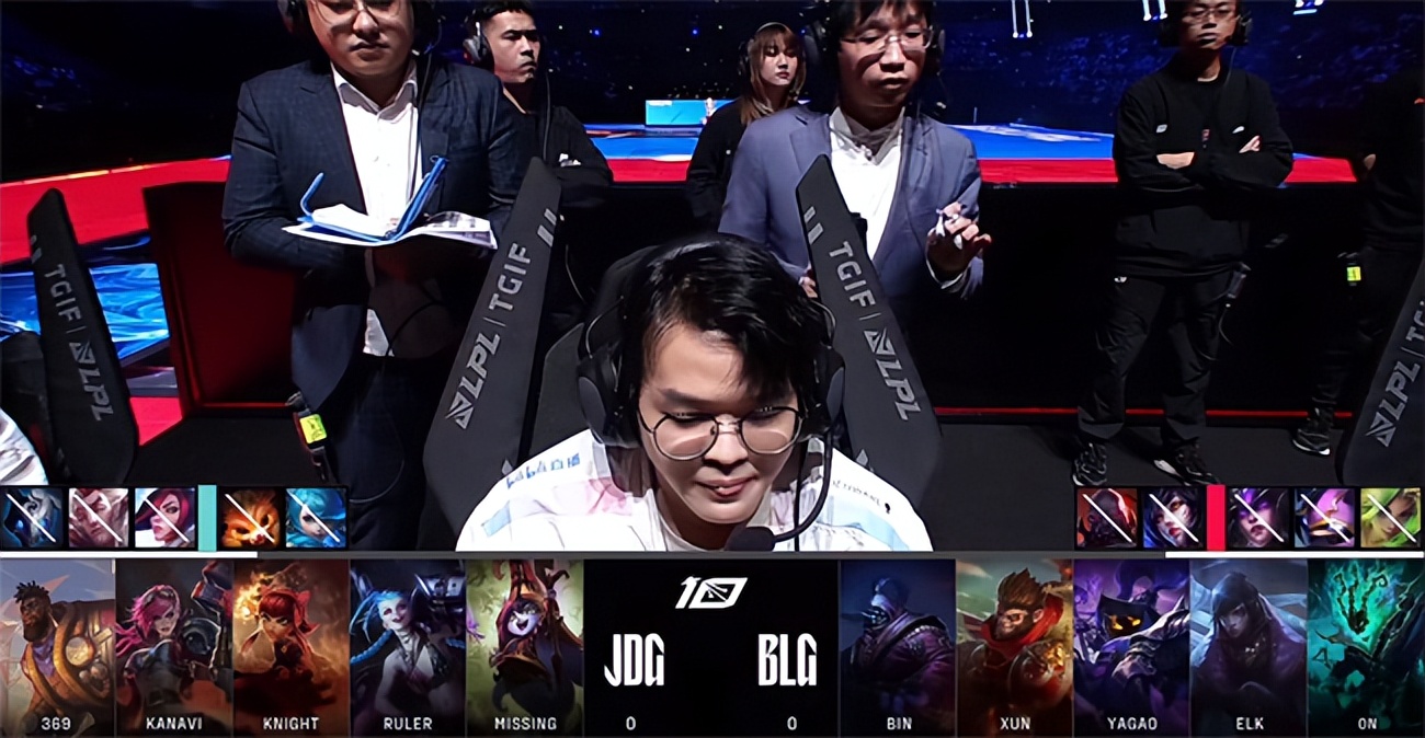 LOL-LPL: Ruler Jinx won three kills in the team battle, JDG's offensive was fierce 1-0 BLG - iMedia