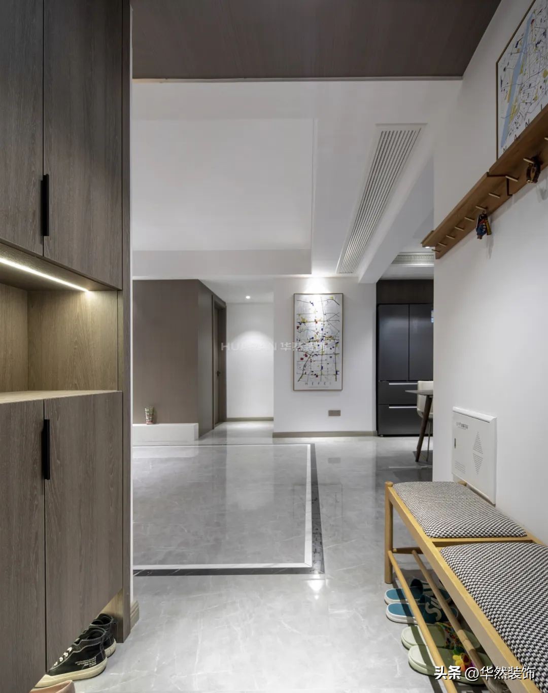 122 square meters modern house, the study room is transparent and open ...