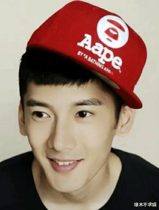 After setting up Ren Jialun and matching Xiao Zhan, why is this 31-year-old male god always ...