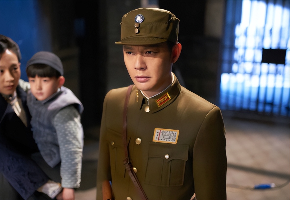 Fu Chengpeng: After he became famous, he abandoned his bad wife and ...