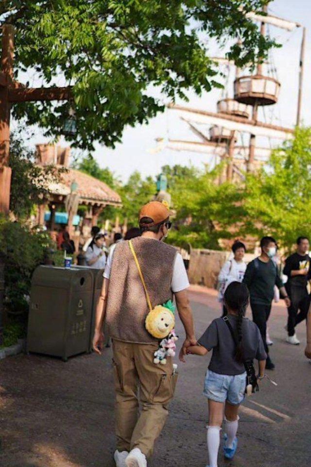 Deng Chao posted a post late at night, suspected of divorcing Sun Li ...