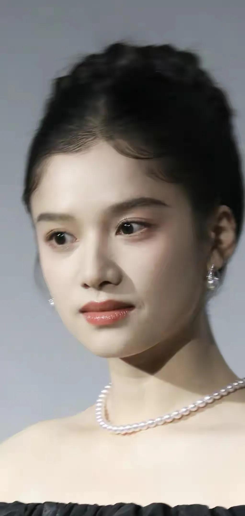 Zhang Jingyi attended the press conference of [Anonymous], so ...