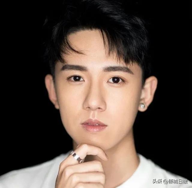 Watch Mai Chenghuan's family in the love story of "Cheng Huan Ji" - iNEWS