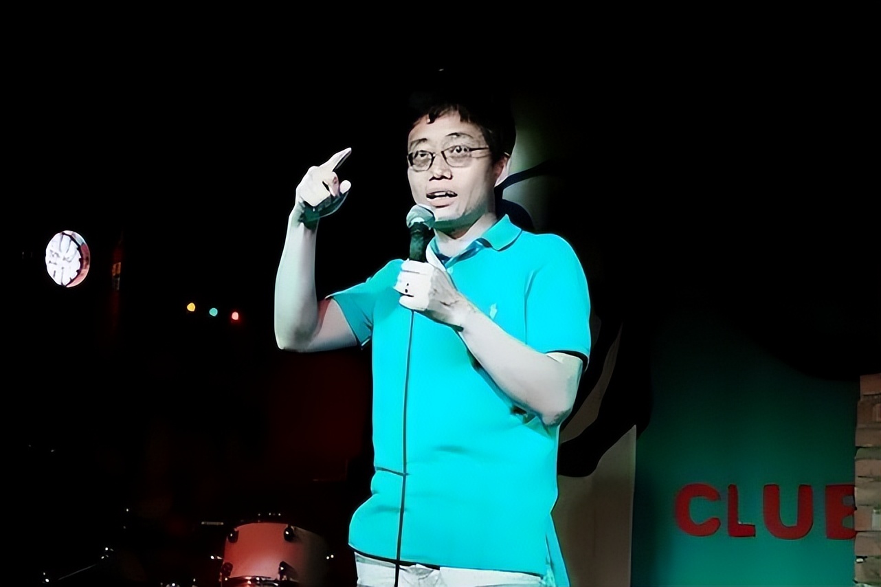 Huang Xi, the first Chinese talk show person who gave a speech at the ...