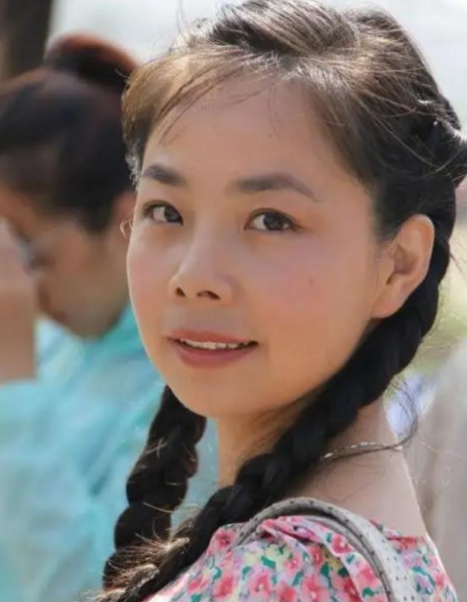 Wang Erni: She became popular at the age of 23, gave up an annual ...