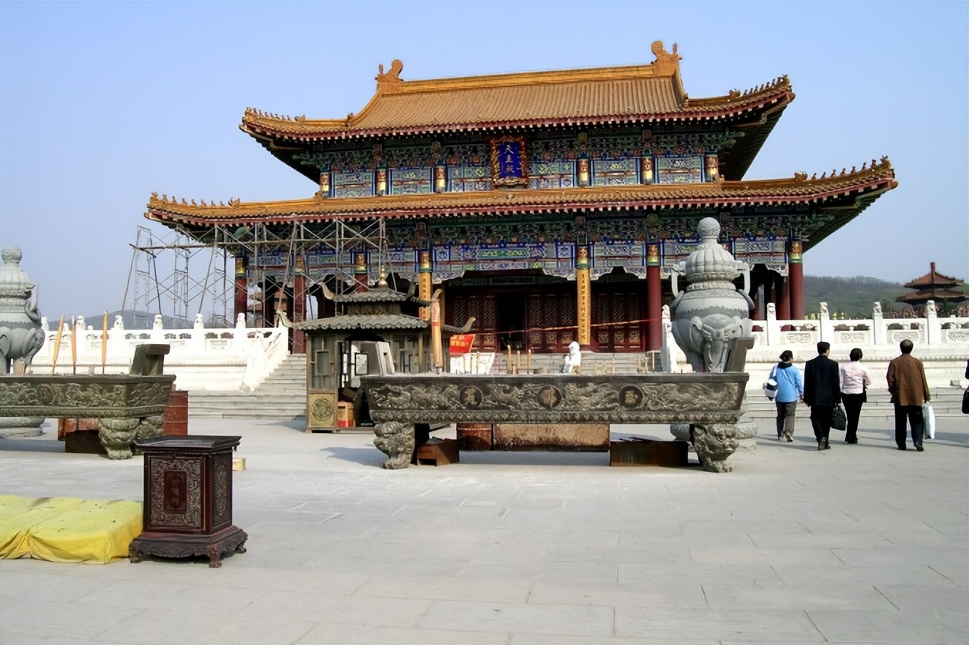 See the world's largest Jade Buddha at 270 tons - iNEWS