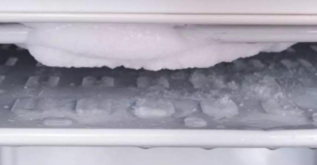 No matter how thick the frost in the refrigerator is, put a bowl of ...