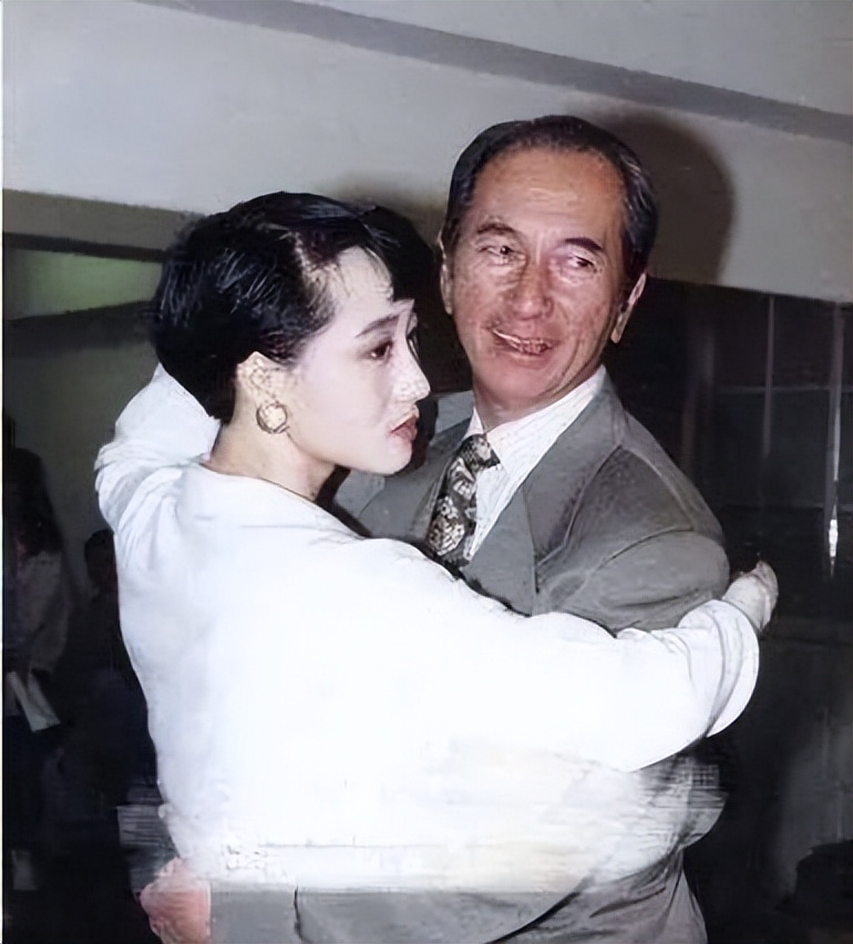 The mysterious son of the gambling king who had been hiding for 28 ...