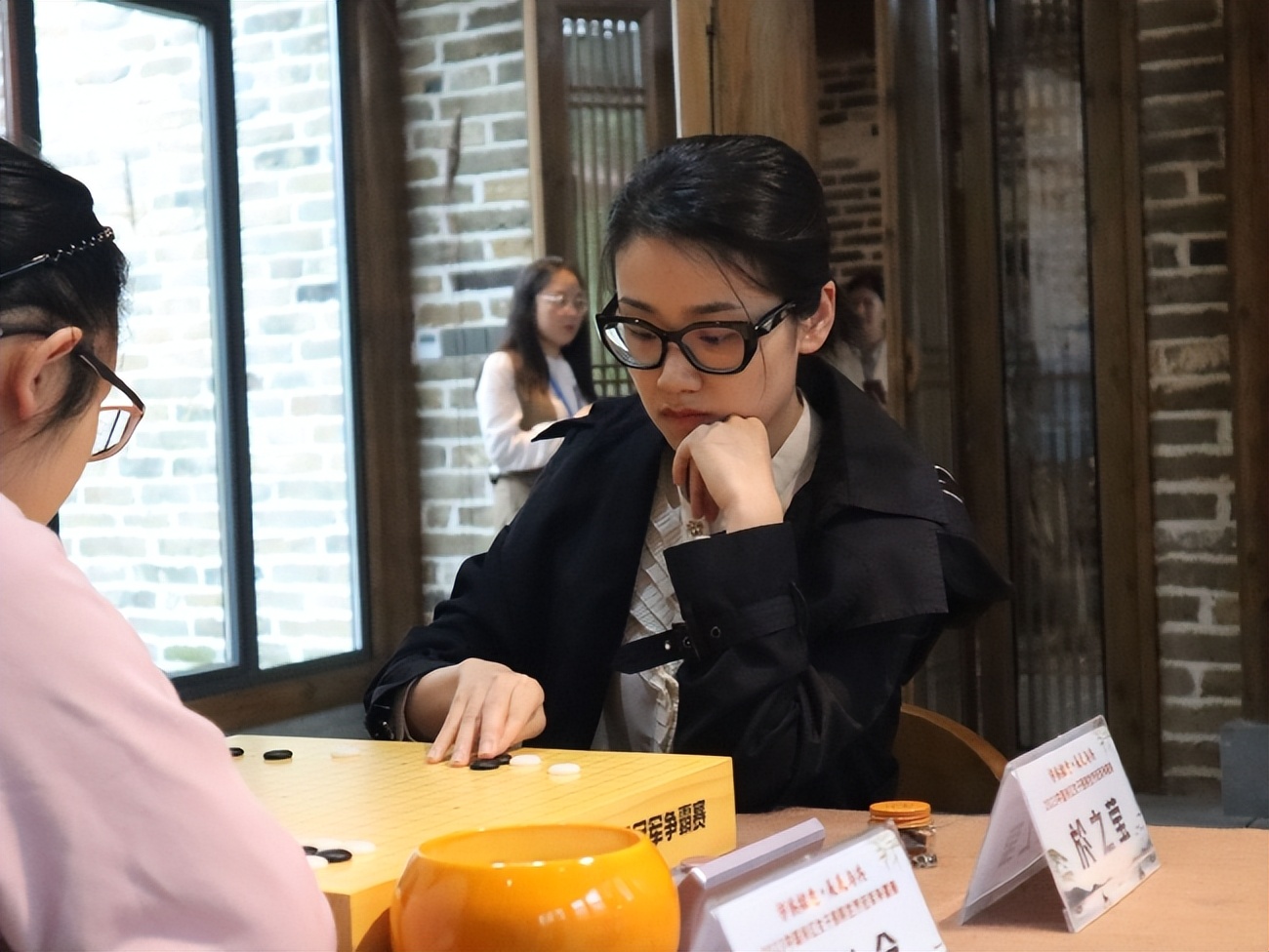 After the first round of the Qi Hong Women's Go World Championship ...