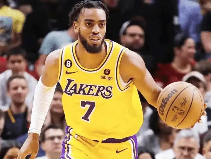 Davis played well, the Lakers beat the Pelicans away, won the key card ...