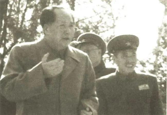 In early 1944, why did He Long seriously criticize Chen Bojun? Does it ...