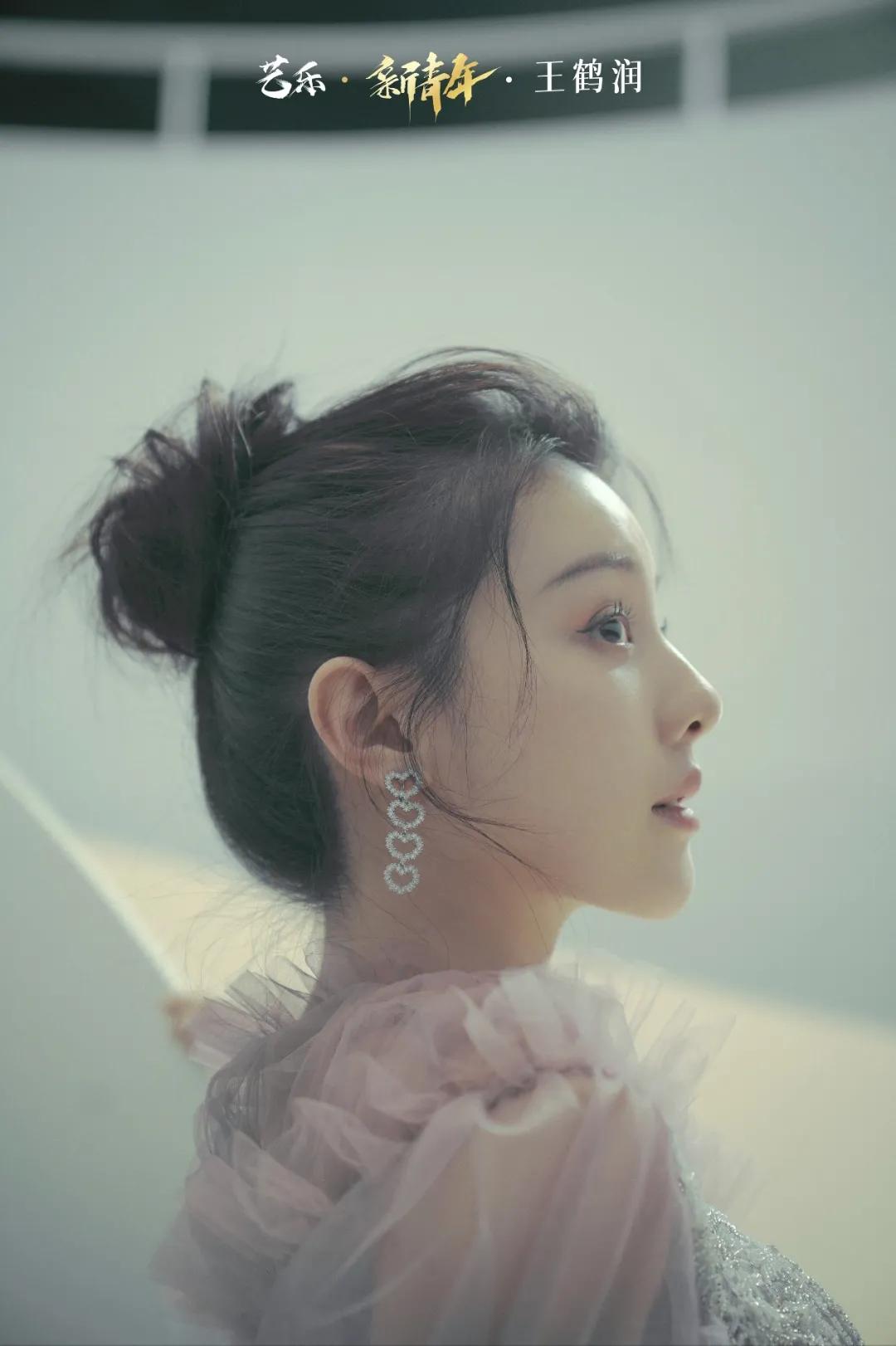 Wang Herun: Arrive through the hustle and bustle - iNEWS