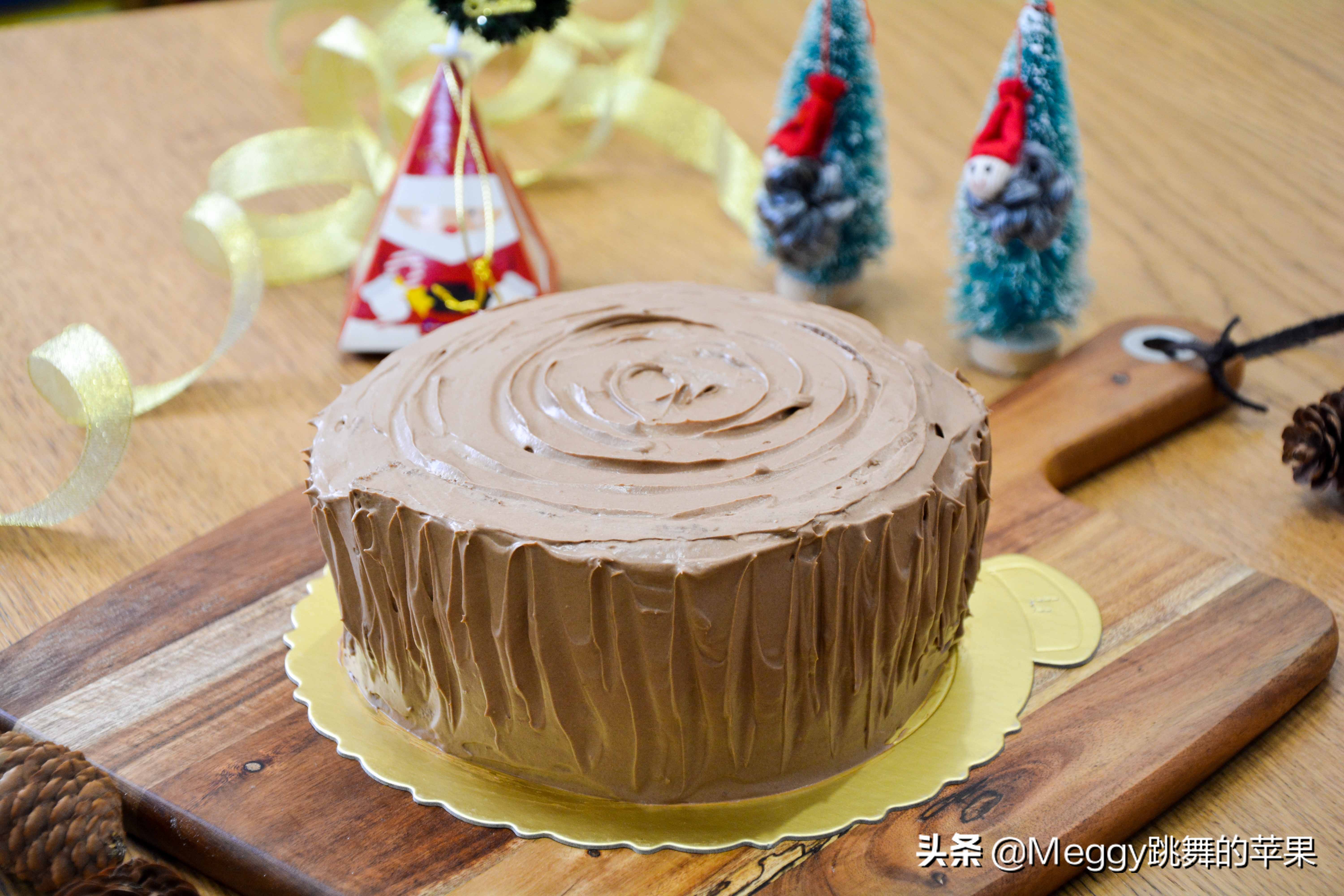 Make a tree stump cream cake to welcome the New Year, it saves 40 ...