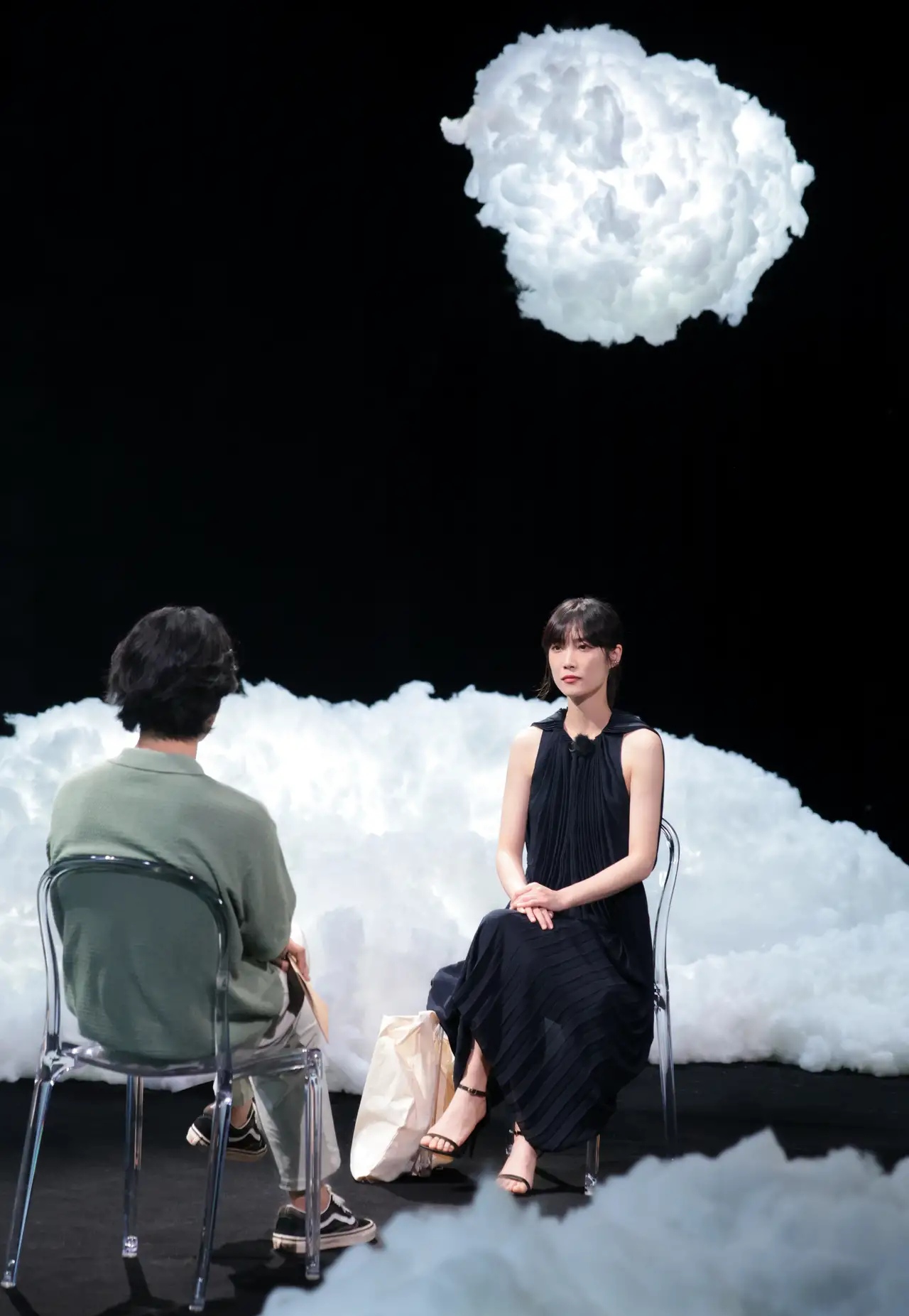 Su Shiding and Lu Ge sadly bid farewell, one was smiling and the other ...