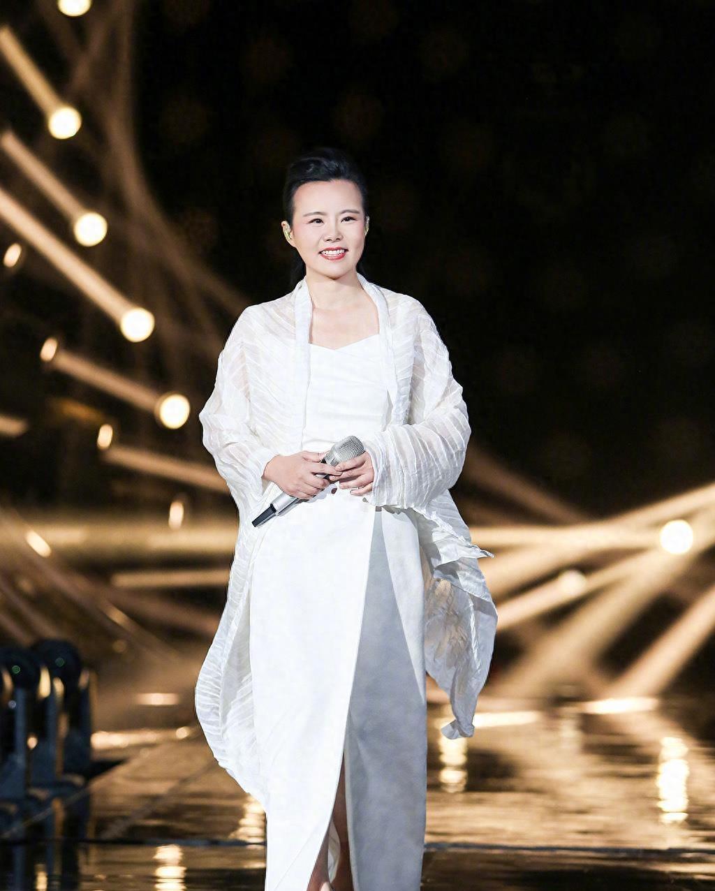 Gong Linna: Marrying a German Lao Luo and giving him children is the ...