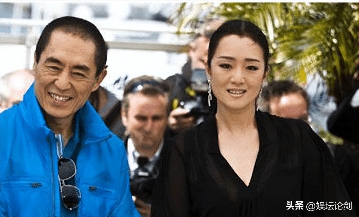 Zhang Yimou divorced his ex-wife Xiao Hua for Gong Li, but it was Chen ...