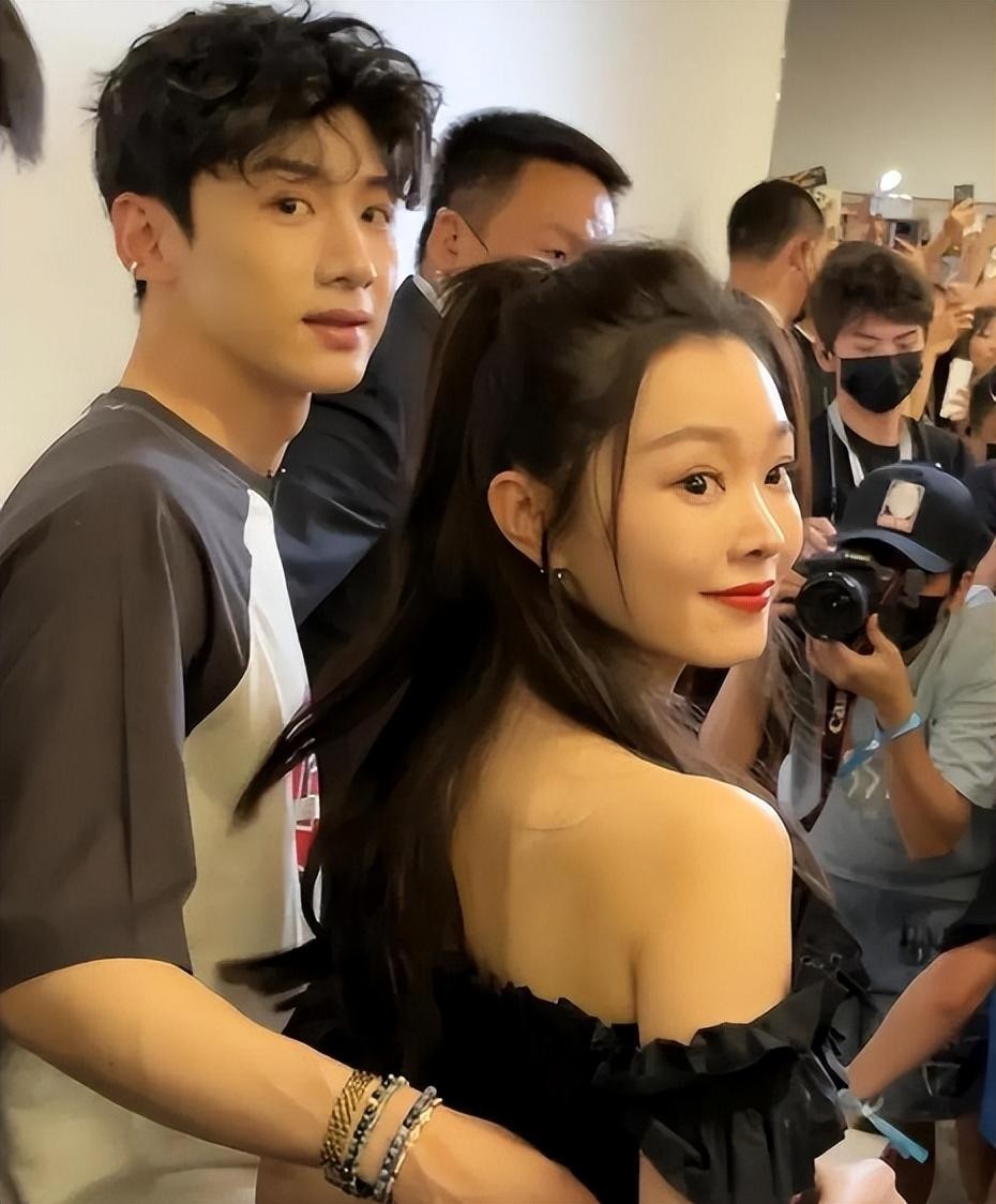 Zeng Zhiwei's sentence "I sneaked past her" revealed the corrupt love history of "social ...