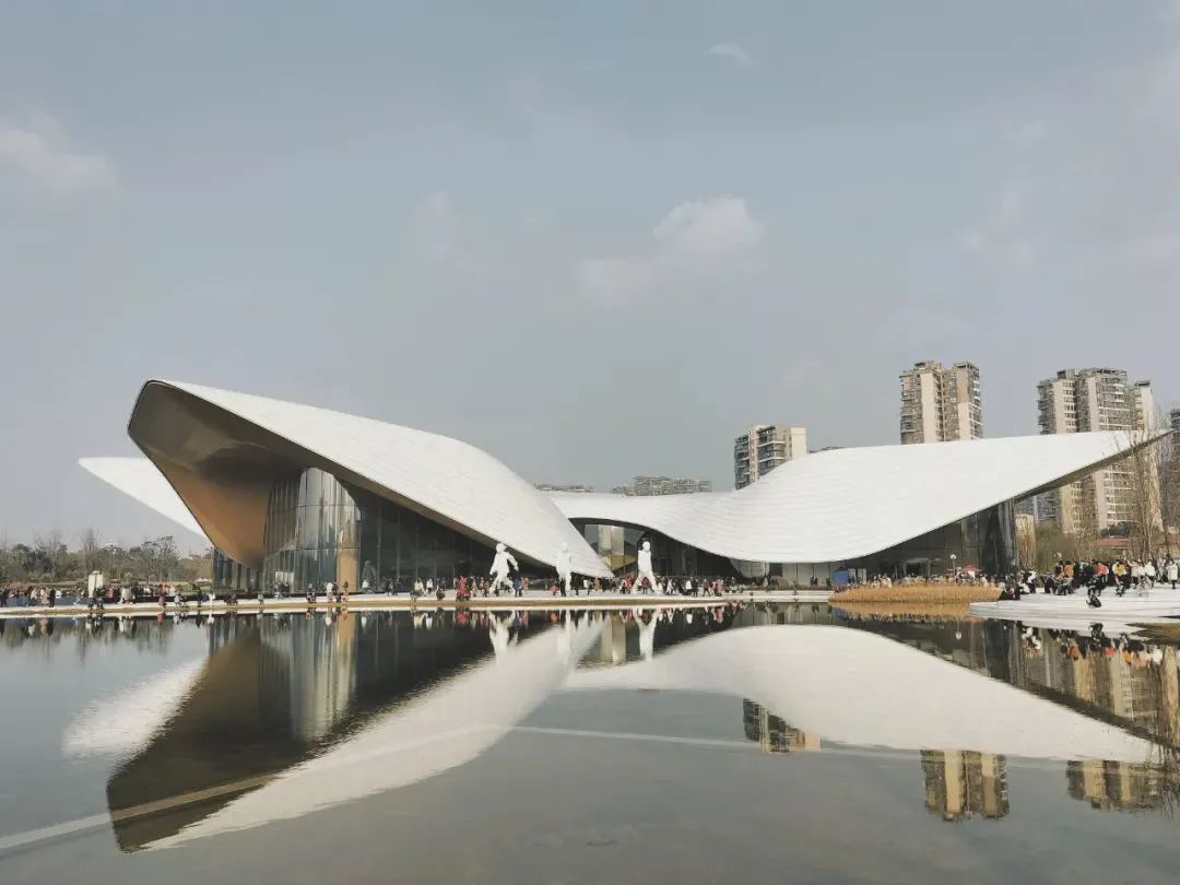 Interpretation of Chengdu Biennale from the Designer's Perspective - iNEWS