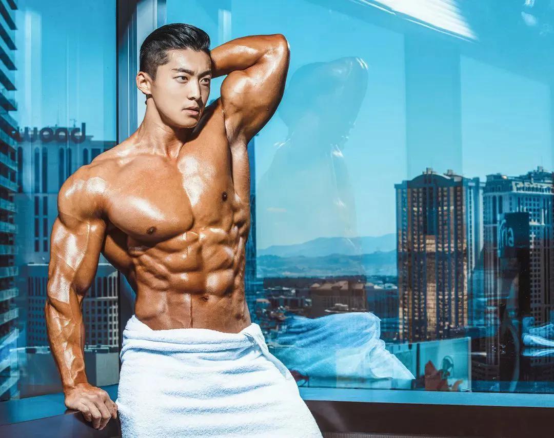 The first person in Chinese fitness - Wu Long - iNEWS