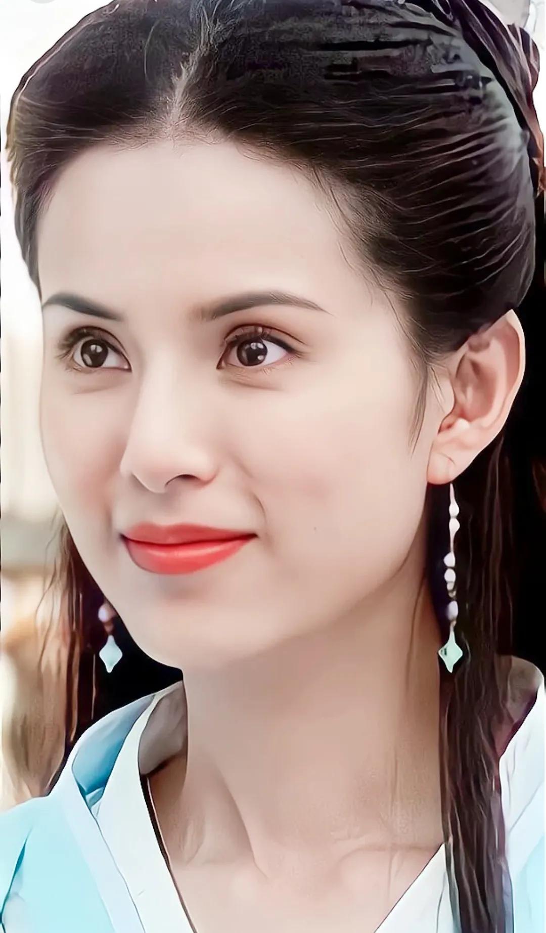 The most classic little dragon girl Li Ruotong - iNEWS