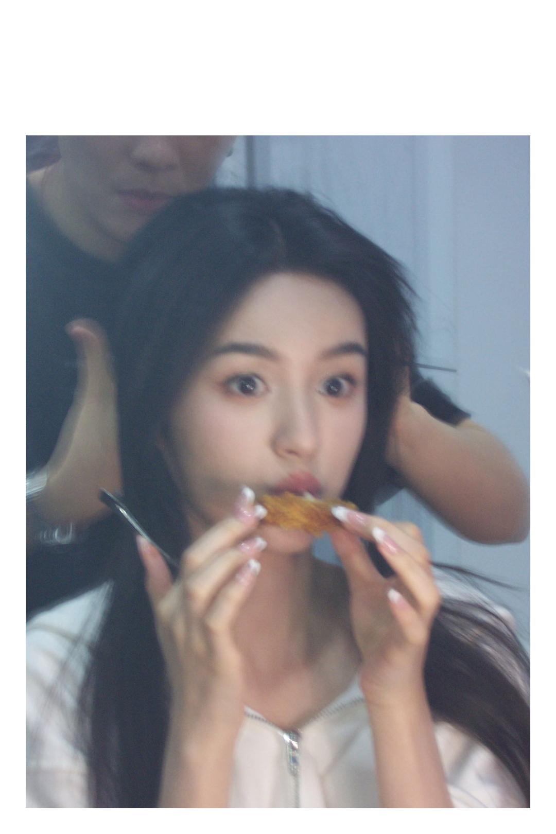 Meet Zhou Ye again in the early morning - iNEWS