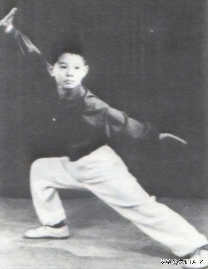 It's also Jet Li's gene. Comparing Huang Qiuyan and Li Zhi's daughter ...