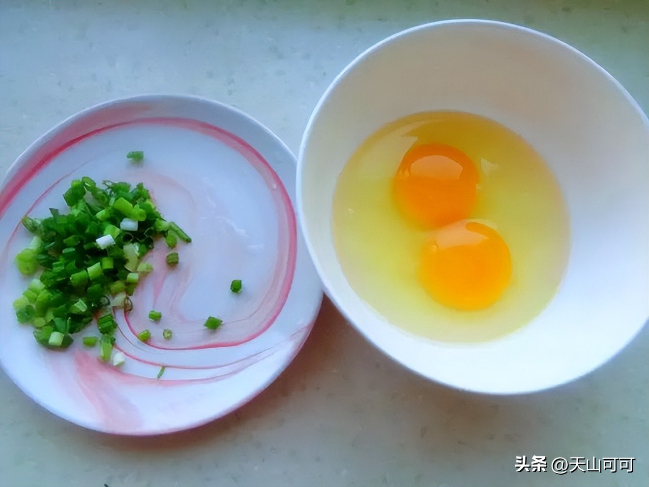 Should steamed eggs be steamed in boiling water or cold water? - iNEWS