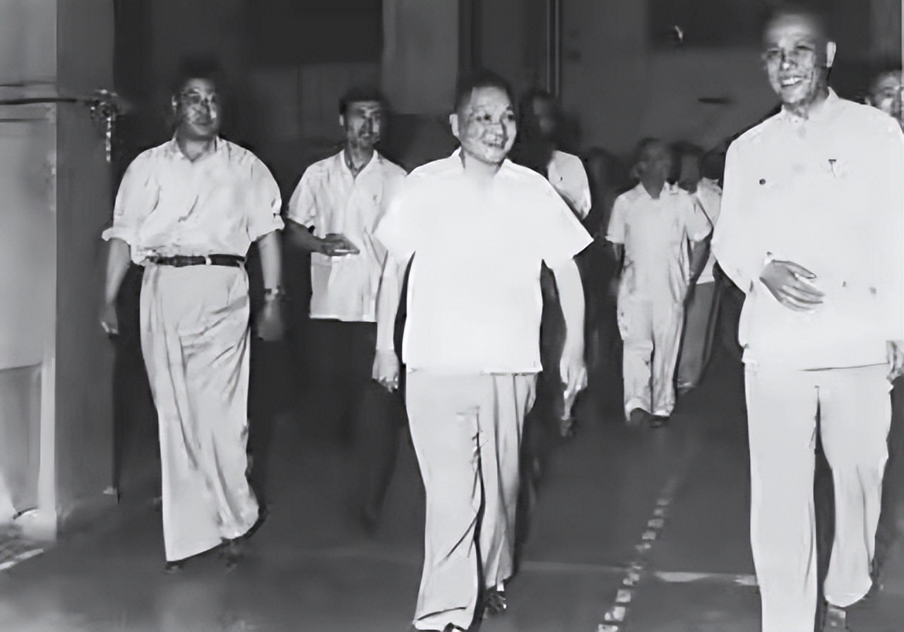 In 1964, Deng Xiaoping inspected Lanzhou, and when he saw a woman, he ...