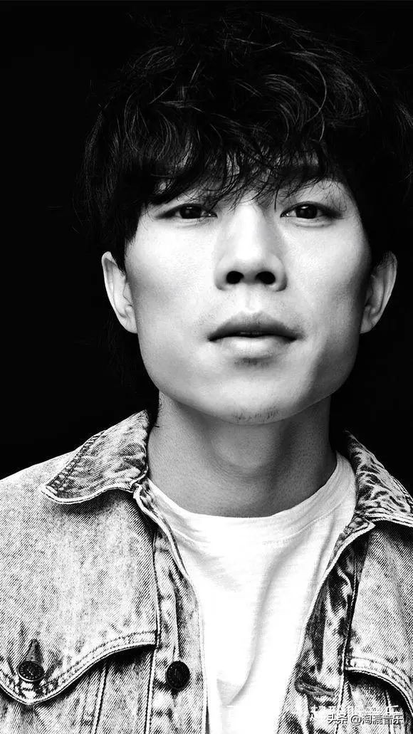 Walking from Yulin Road to Shuqian Street, Zhao Lei's heart is still ...