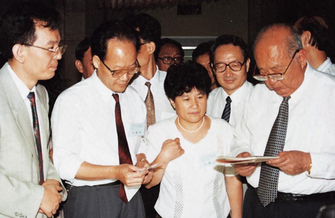 He is known as a red capitalist. After the founding of the People's ...