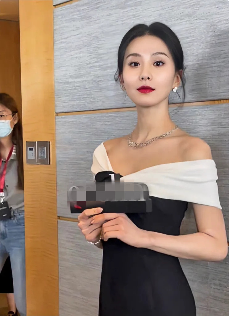 Liu Shishi's long-lost appearance was said to hit her face. Chen Shu's netizen: Why did she go ...