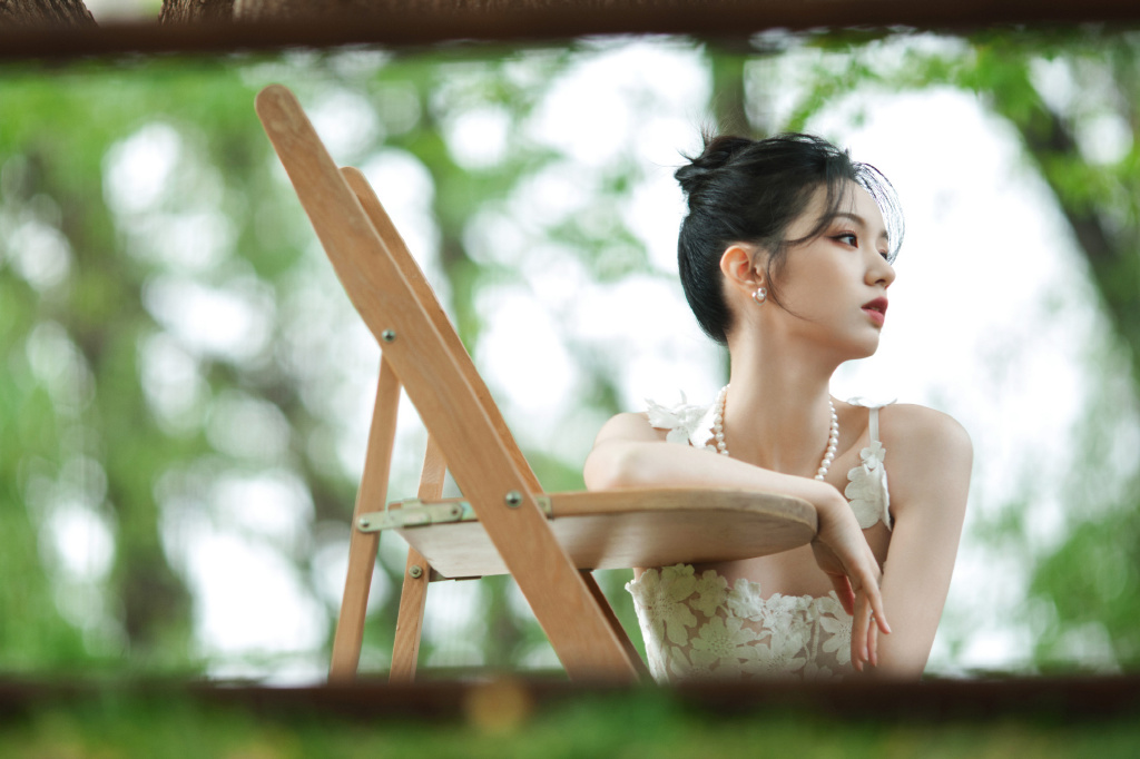 Chen Feiyu Zhou also took a group photo at the film festival. The aura ...