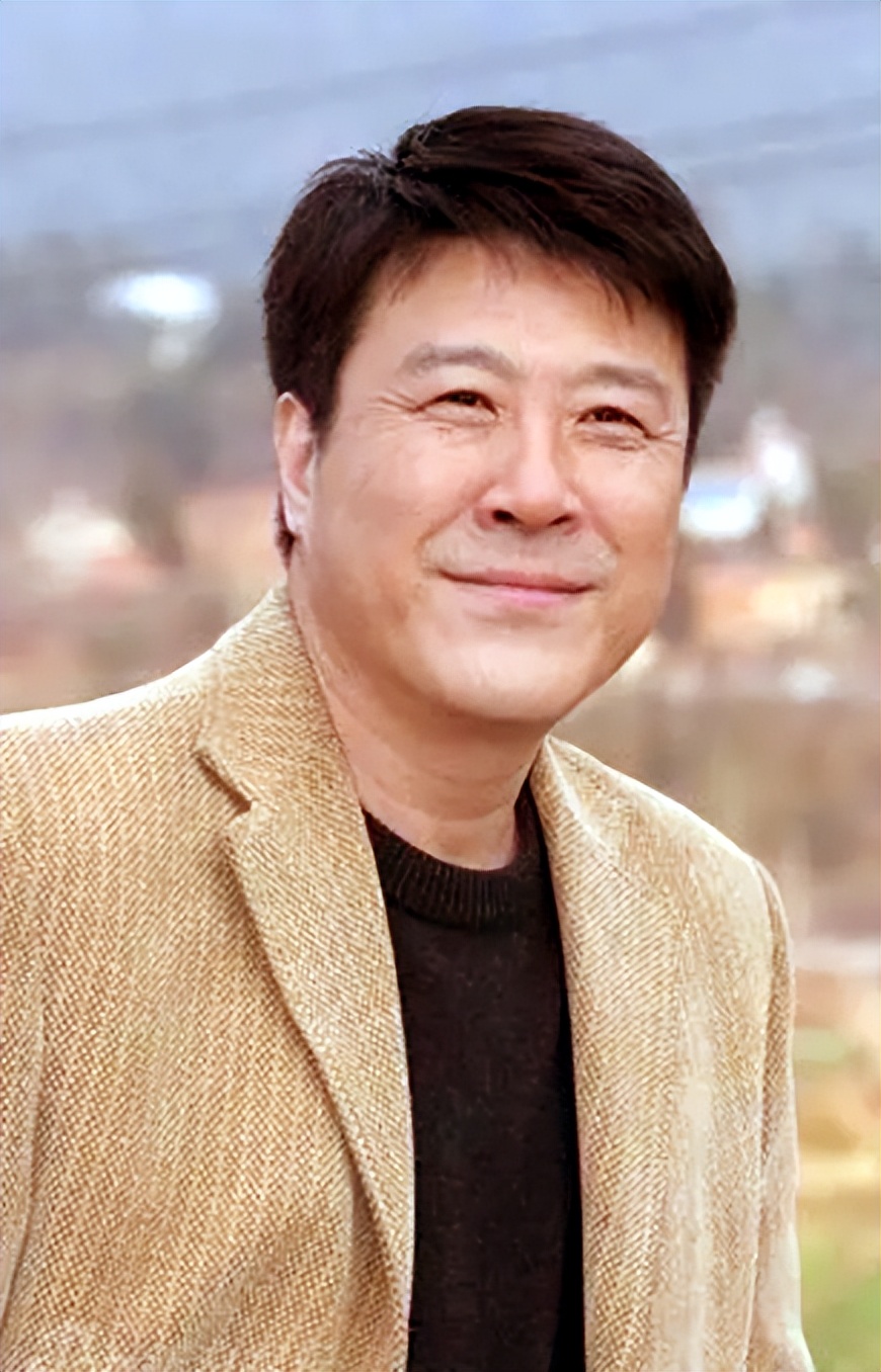 Famous actor Lu Liang: Father and mother died early one after another ...