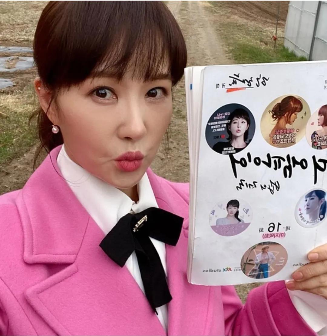 Son Ye-jin and Hyun-bin have a home, and Sam-soon is still single. Come ...