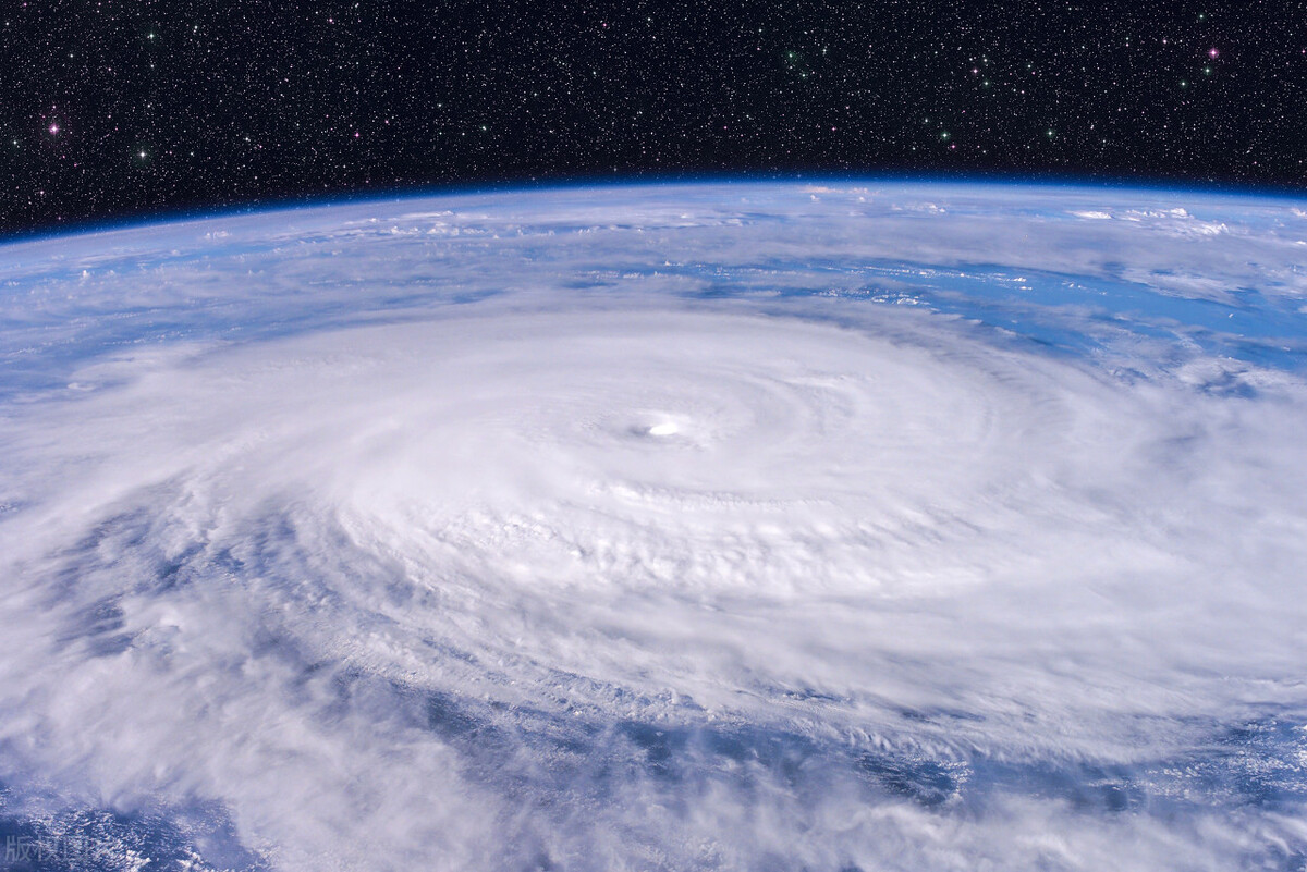 How are typhoons formed? - iNEWS