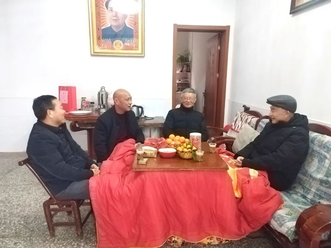 Two catties of Diaoziyu reward Hou Weipeng, the "Farmer's couplet artist" - iNEWS