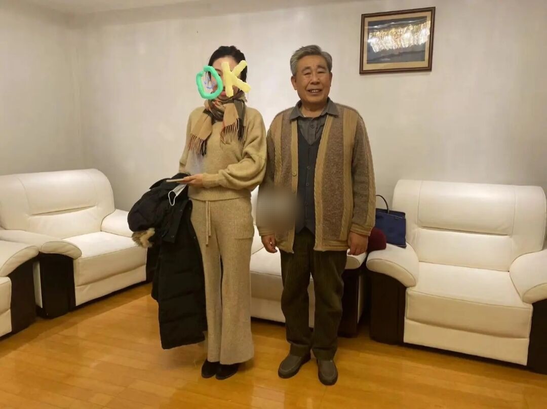 A recent photo of Li Wenqi, a frequent visitor to the Spring Festival Gala, was exposed, 77-year ...