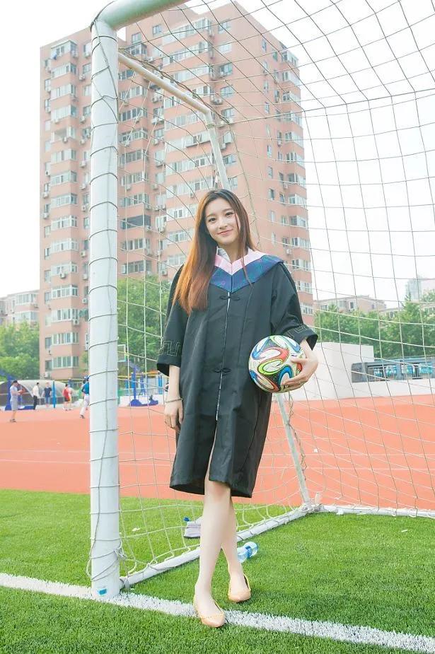 CCTV host Ma Fanshu - iNEWS