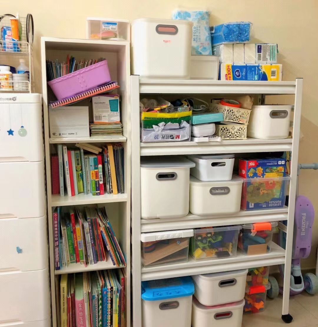 A family of 3 in Hong Kong lives in a 10-square-meter subdivided room ...