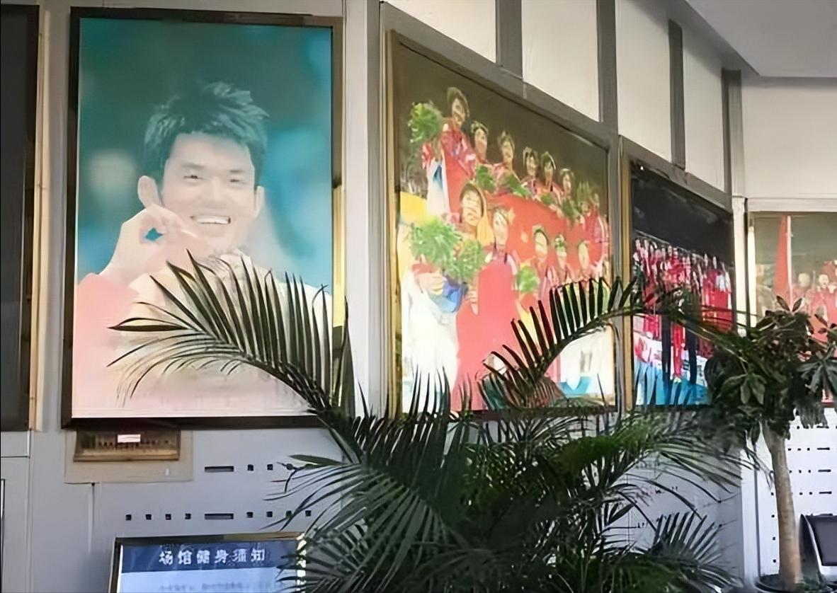 Lin Dan celebrates his birthday in his mansion!The decoration is ...