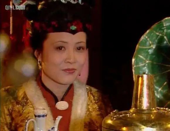 "A Dream of Red Mansions": Aside from love, talk about Jia Zhen and You's marriage model - iNEWS