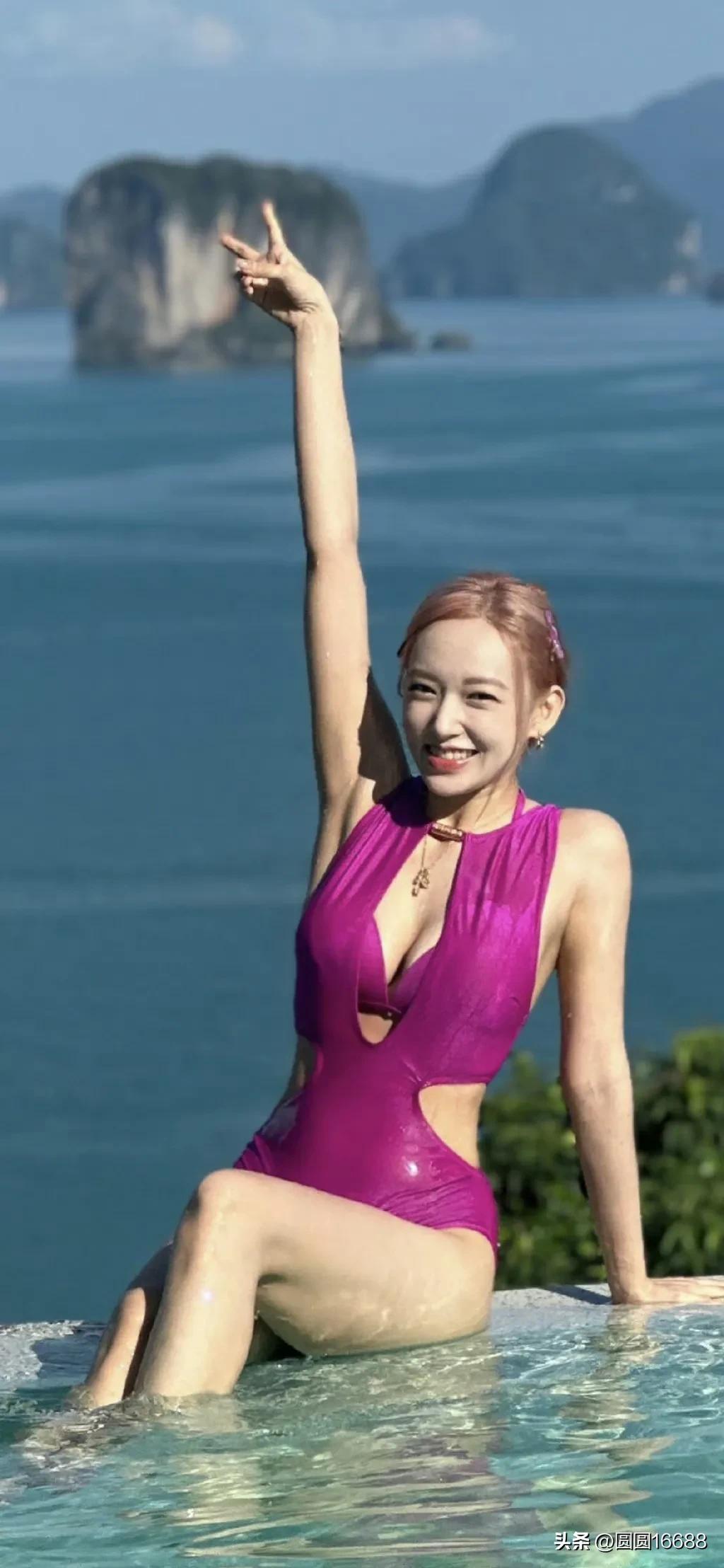 Cheng Xiao's swimsuit photo - iMedia