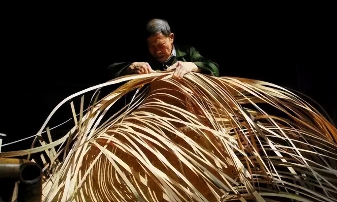 Awakening the Traditional Bamboo Weaving Craft - iNEWS