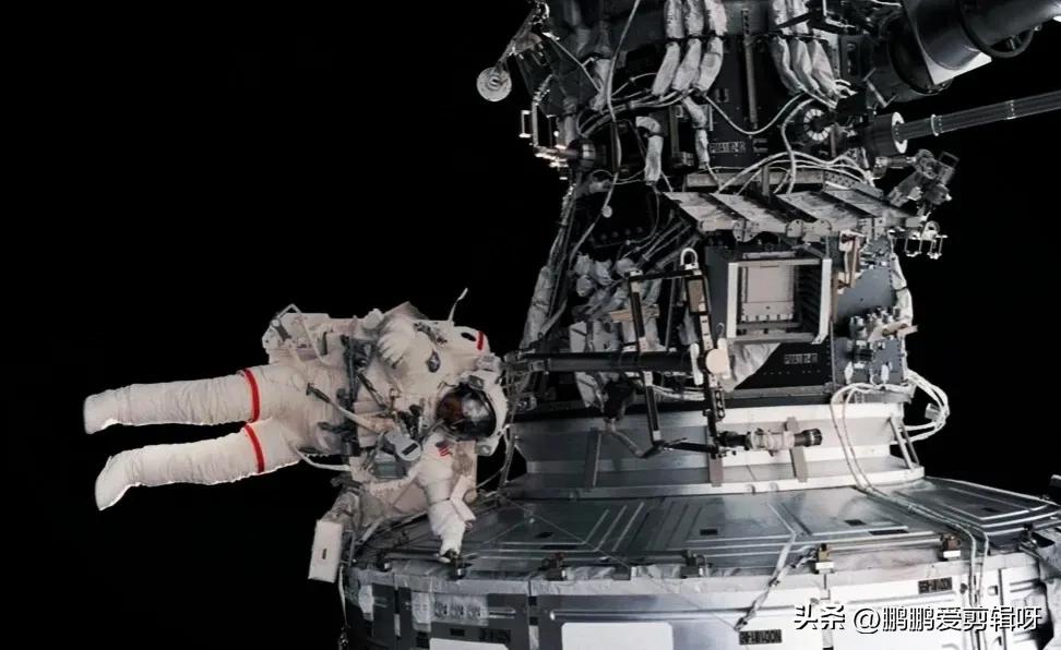 Development of the International Space Station - iNEWS