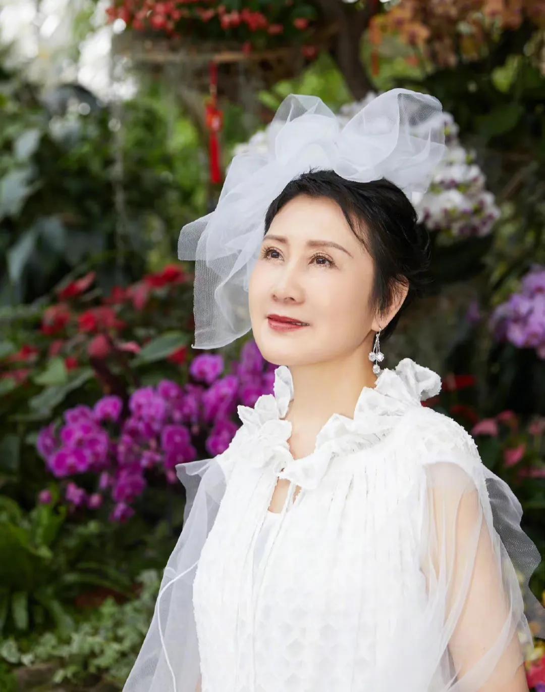 Actor Zhang Kaili: At the age of 34, she married a husband outside the ...