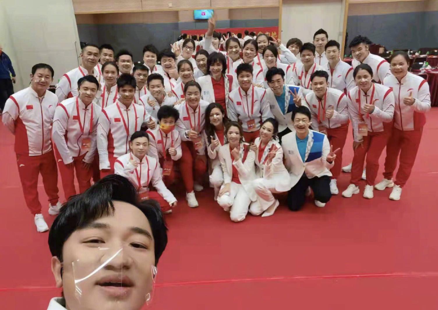 Wang Zulan is busy with work for Ma Long, Li Yanan is happy to expose ...