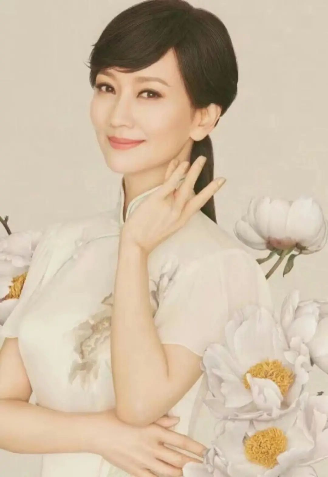 A generation of movie queens becomes addicted to being a "little three ...