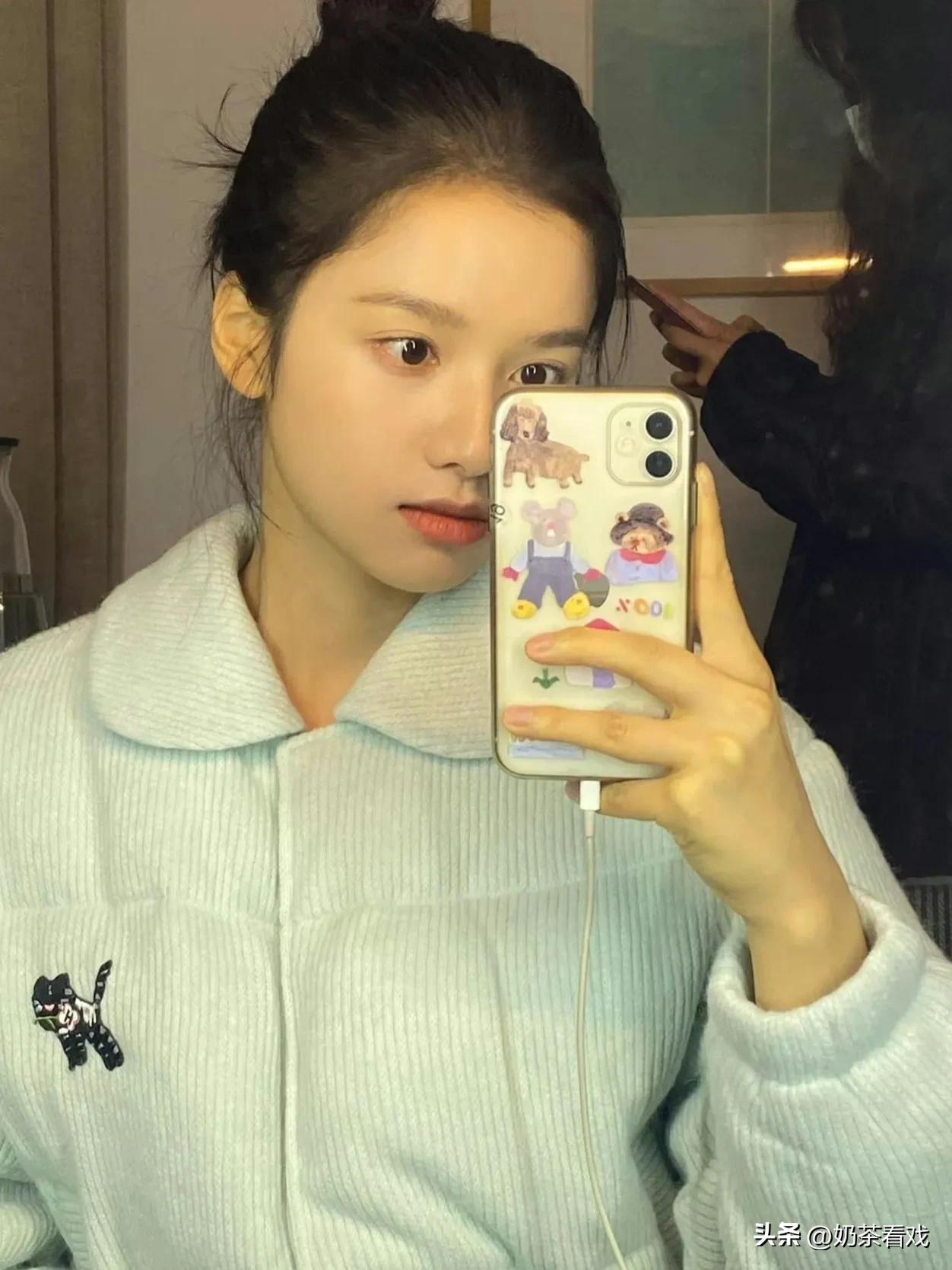 Zhang Jingyi: The magic of taking pictures in the mirror, the ...